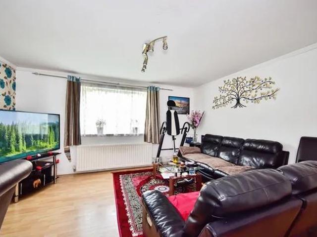 Lindisfarne Gardens, Maidstone
