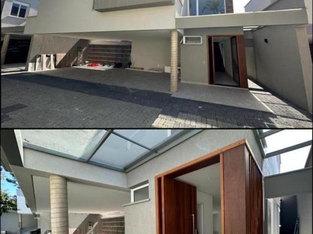 Lindíssima Casa 3 Suítes 3 Vagas em Condomínio Alto da Boa Vista!