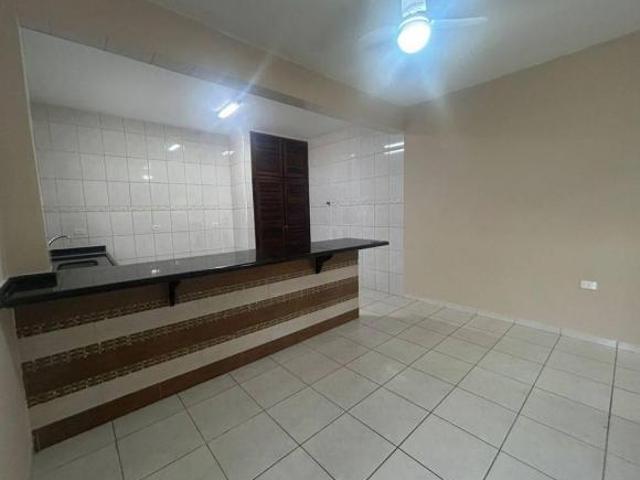 Lindíssima Casa com Piscina e Churrasqueira Caiçara R$900Mil