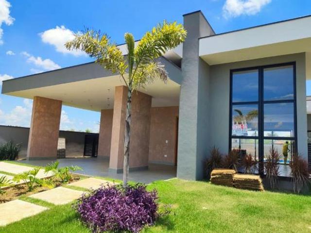 Lindíssima casa com 3 suítes, nova Ninho Verde 1