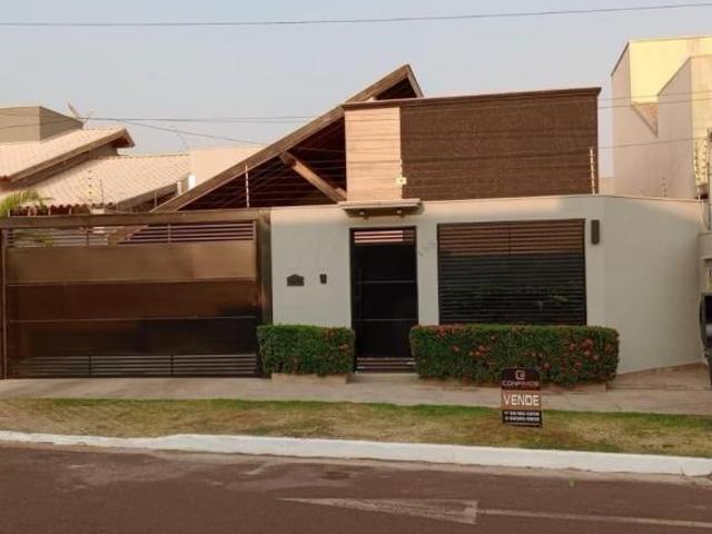 Lindíssima Casa com 3 suítes completa com armários