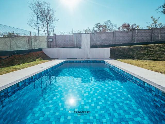 Lindissima casa de 3 quartos com suite, sala pe direito duplo, piscina Gran Royalle Lagoa Santa