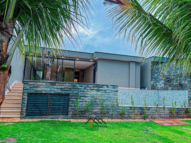 Lindíssima Casa de 04 Suites em Arniqueiras