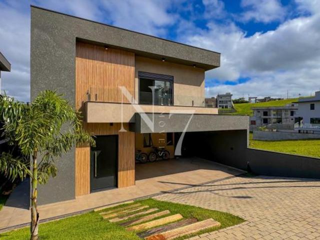 Lindíssima Casa em Condomínio Fechado de Atibaia