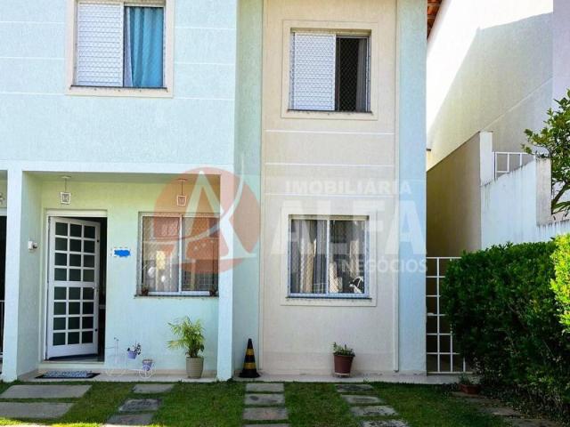 Lindíssima Casa V 3 Dormitórios sendo 01 suíte Condomínio Porto Seguro Granja Vianna Cotia SP
