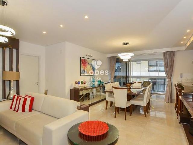 Lindíssimo apartamento no excelente empreendimento Mandala, no Água Verde