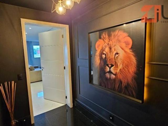 Lindíssimo apartamento à venda 140m², 2 vagas próximo ao Parque da Aclimação