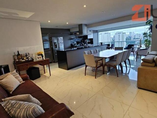 Lindíssimo apartamento à venda 140m², 2 vagas próximo ao Parque da Aclimação