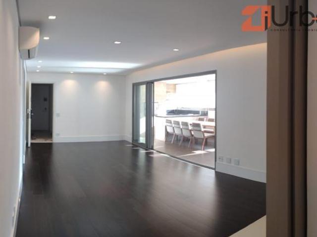 Lindíssimo apartamento à venda 143m², 2 vagas na Vila Leopoldina com vista para o Parque Villa Lobos