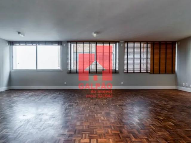 Lindíssimo apartamento à venda no Itaim Bibi. Reformado, 157m², 2 suites 1 vaga