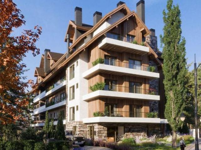 Lindíssimo Apartamento, 97m² com 2 suítes, ao lado do Lago J. R. Bier, Gramado