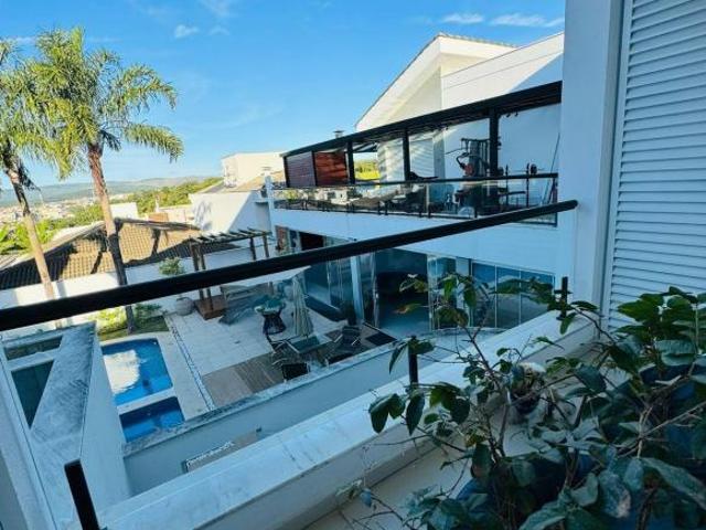 Lindíssimo Sobrado de Alto Padrão no Aldeia da Mata com Piscina e Vista Espetacular