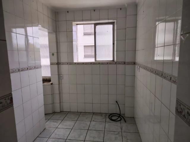 Lindo 2Dormitórios Dependência de Empregada Desocupado Sacada com Churrasqueira Privativa