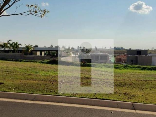 Lindo terreno a venda em condomínio de alto padrão