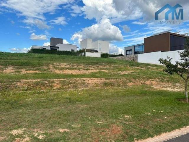 Lindo terreno, com vista para o campo de Golfe