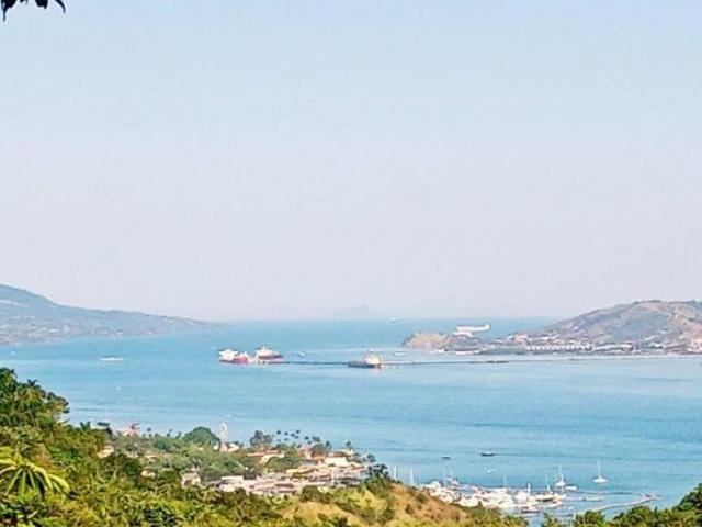 Lindo Terreno com Vista Privilegiada Para o Mar