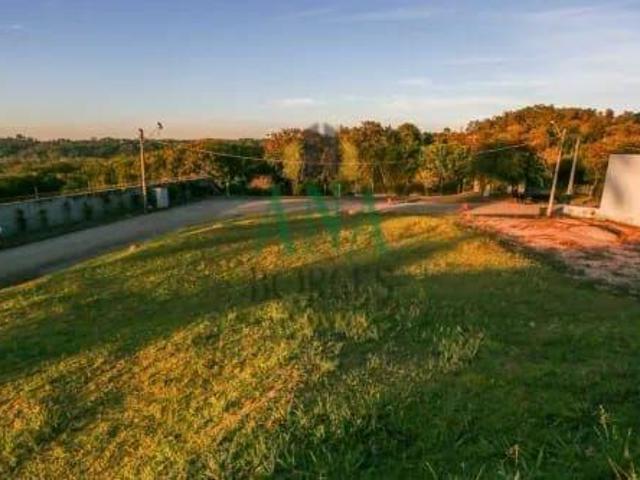 Lindo Terreno de Esquina em Condomínio
