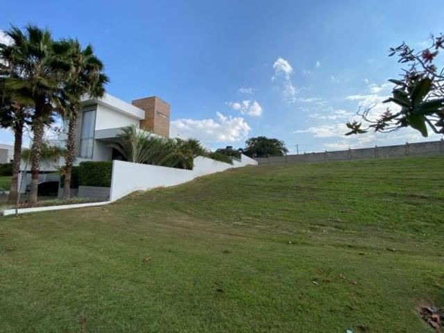 Lindo Terreno de 788 m² no Condomínio Alphaville Nova Esplanada 2