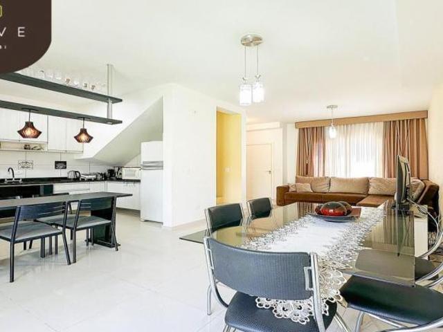 Lindo triplex à venda no Condomínio Fechado Jardins São Lourenço, com 03 quartos, 01 suíte e 02 vaga