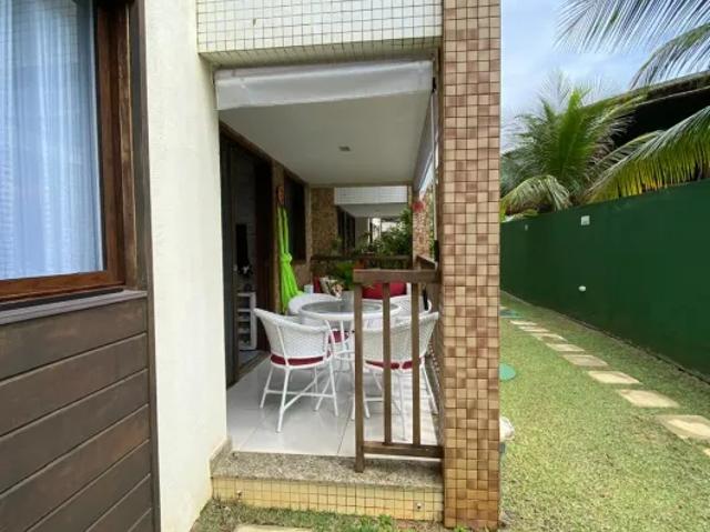 Lindo vilage literalmente pé na areia na maravilhosa praia de Itacimirim