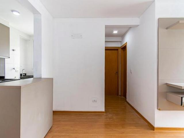 Lindo AP no Bacacheri, com suíte e semi mobiliado!
