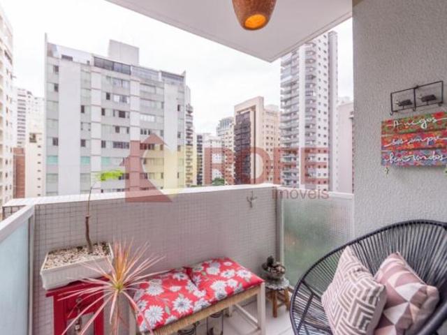 LINDO APARTMENTO DECORADO COM 3 DORMITÓRIOS, 1 BANHEIRO, 1 VAGA GRANDE, EM MOEMA POR 990.000