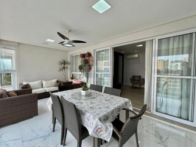 Lindo apartamento, 4 dorms 1 suíte, planejados, lazer completo com piscinas, ampla varanda gourmet