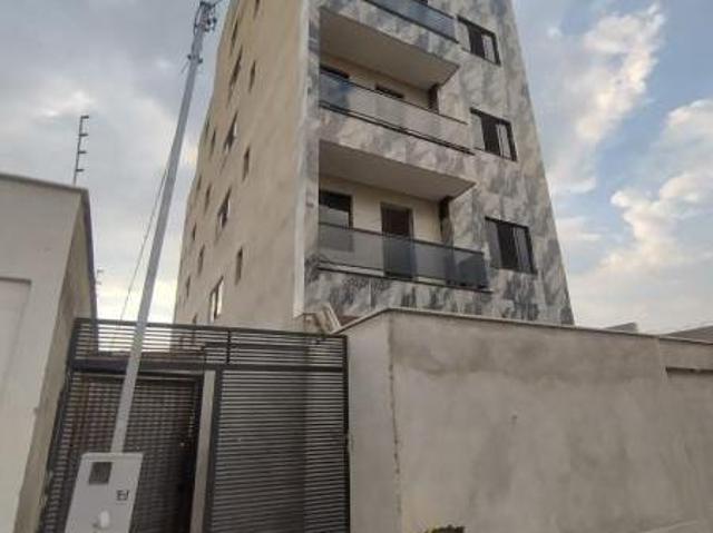 lindo apartamento, 03 quartos, suite, elevador, 01 vaga, bairro europa