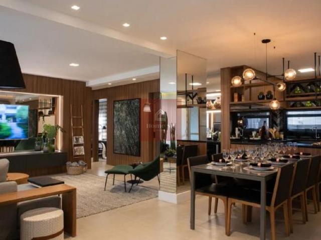 Lindo apartamento, 113 m2, 3 suítes, 3 vagas com depósito privativo