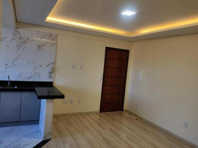 LINDO Apartamento 2 quartos situado Rua 10A Alugado por R$ 1.800,00 c/ área total de 64 m2 Varanda!