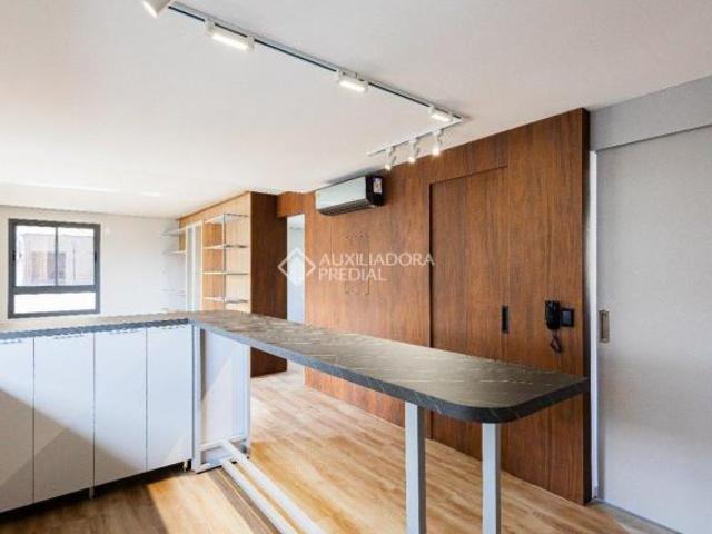 Lindo apartamento 2 suítes, semi mobiliado, próximo do Parcão