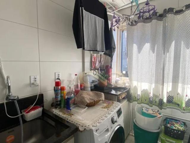 Apartamento Semi mobiliado à venda, 03 Quartos, 02 Banheiros com 01 SUITE, 101 m² por R$ 429.000 B