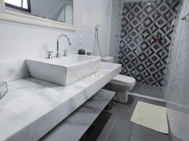 Lindo apartamento todo reformado 135 m2 04 quartos pitangueiras guarujá