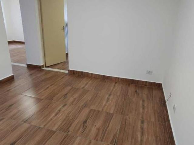 lindo apartamento todo reformado vazio com 02 dormitorios, na cidade Tiradentes, transferencia