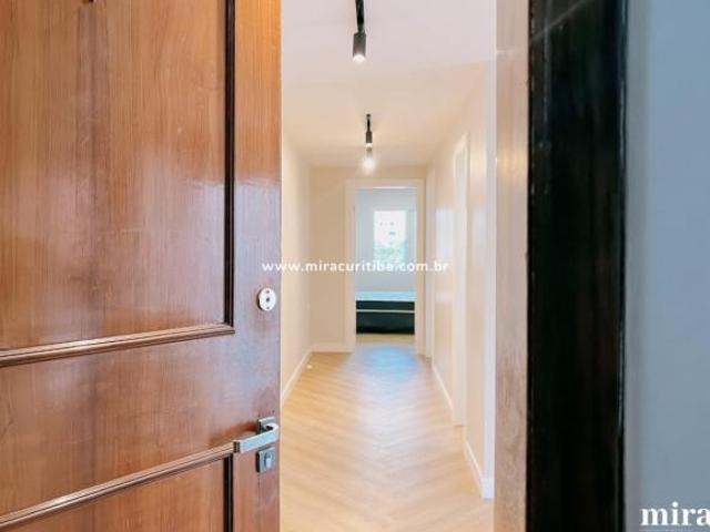 Lindo apartamento todo reformado numa das regiões mais charmosas da cidade, a Rua Julia da Costa!