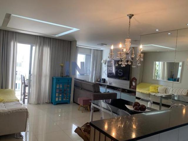 Apartamento à venda no Condomínio Practice Club House, 83m2, 2 dormitórios, sala estendida, sol da t