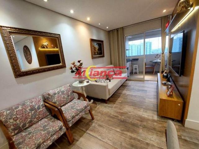 Lindo Apartamento à Venda no Gopouva com 82m², 2 vagas e lazer completo