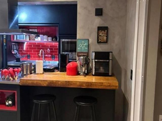 Lindo Apartamento à Venda com 90 m² Bairro Cerãmica São Caetano, 3 quartos. 2 suítes, 2 vagas de