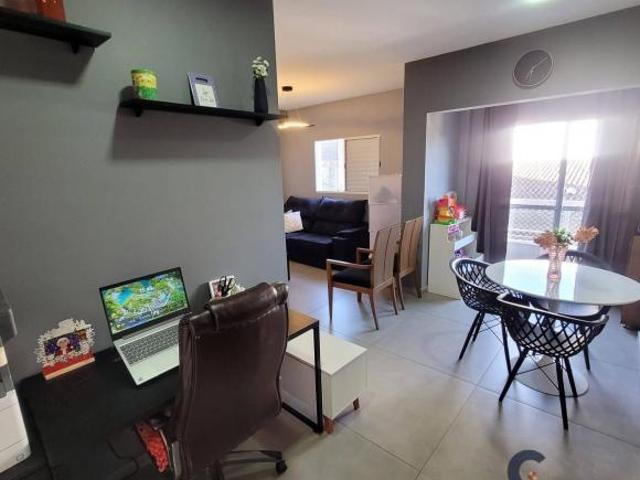 Lindo Apartamento à Venda com 2 dormitórios e 58 m² Granja Viana