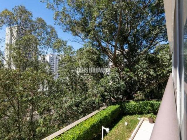Lindo apartamento à venda, em ótima localização no bairro do Morumbi