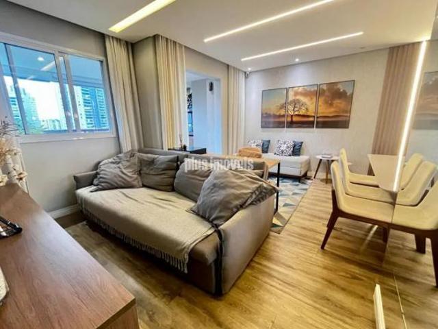 Lindo apartamento à venda, em ótima localização no bairro do Morumbi