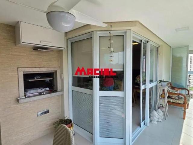 LINDO APARTAMENTO À VENDA LOCALIZAÇÃO PRIVILEGIADA