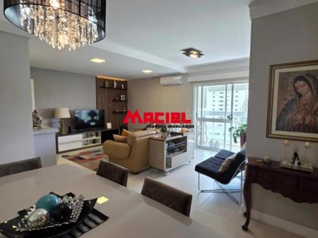 LINDO APARTAMENTO À VENDA LOCALIZAÇÃO PRIVILEGIADA