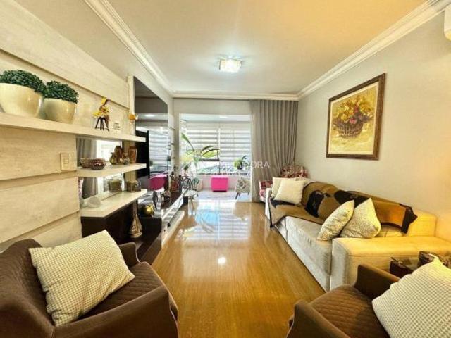 Lindo apartamento à venda semi mobiliado com 124,84m² privativos, 3 três quartos
