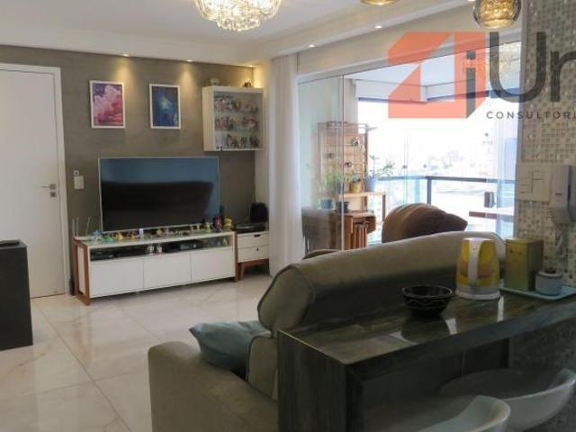 Lindo apartamento à venda 108m², 2 vagas próximo ao Metrô Praça da Árvore