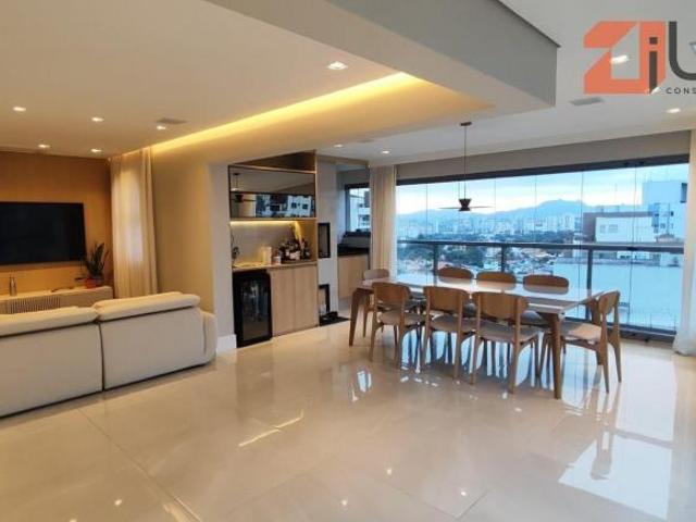 Lindo apartamento à venda 122m², 2 vagas no Alto da Lapa