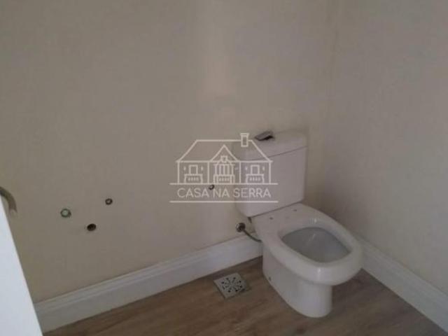 LINDO APARTAMENTO ALTO PADRÃO NO CENTRO DE GRAMADO