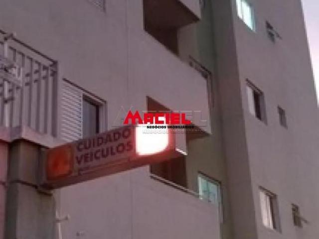 Lindo apartamento, bem localizado Apartamento com 1 dormitorio 1 vaga sala coz area de serviço bem l