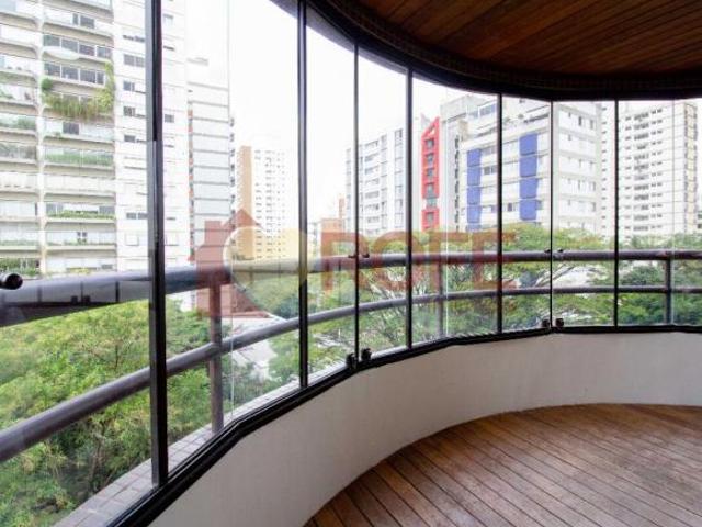 LINDO APARTAMENTO COM 3 DORMITÓRIOS,4 BANHEIROS,SENDO 3 SUÍTES, 3 VAGAS DE GARAGEM