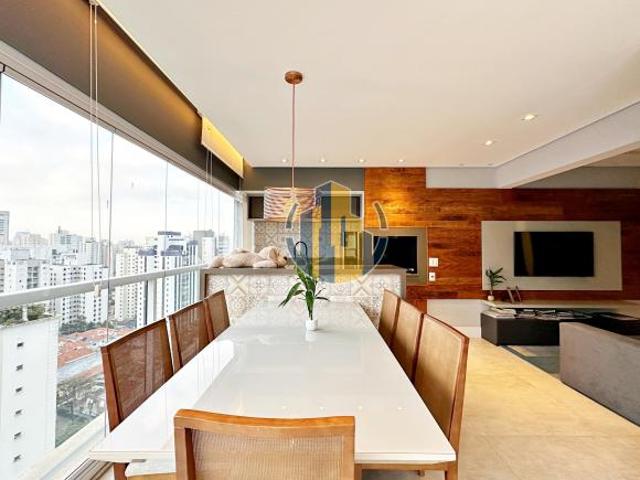 Lindo apartamento com 3 dormitórios, Varanda Gourmet e 2 vagas demarcadas